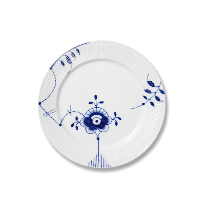 Royal Copenhagen Blue Fluted Mega Dinnerware | Gracious Style